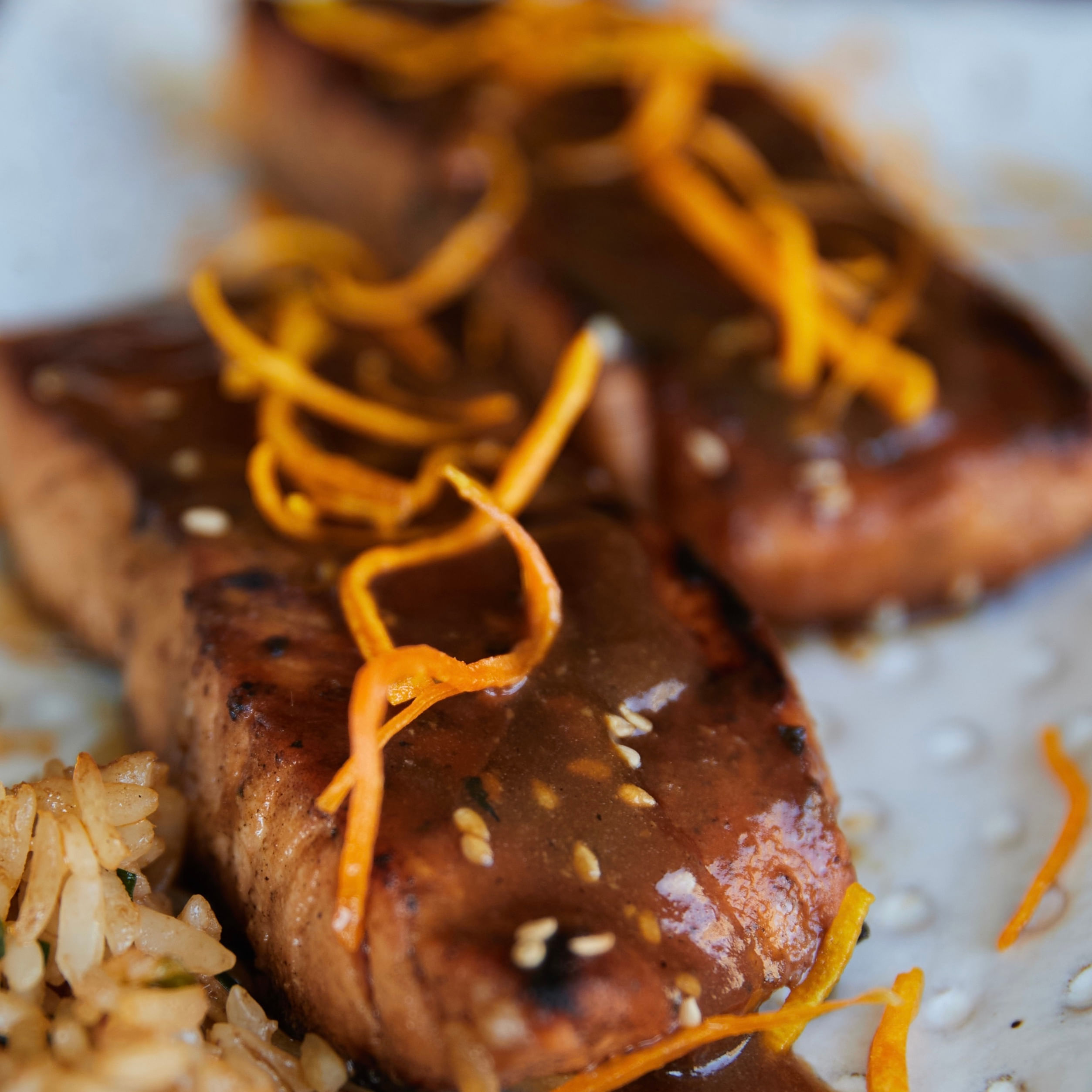 SALMÓN CON SALSA MISO - Jackie Guiloff